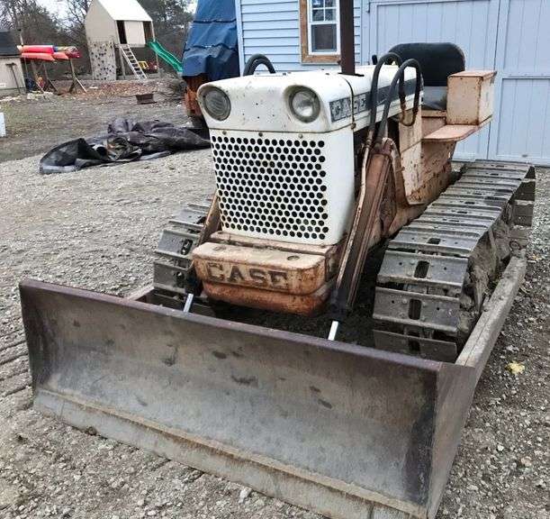 1959 Case 310C Bulldozer, 4-Cylinder Gas Engine, 2-Way Blade, Final Drives Rebuilt in 2020 ...