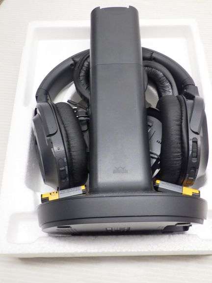 Sony wireless stereo headphone system, WH-RF400, full system with extra ...