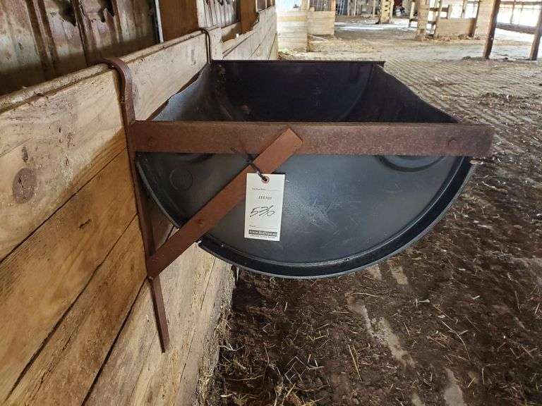 Hanging Feed Trough - Albrecht Auction Service