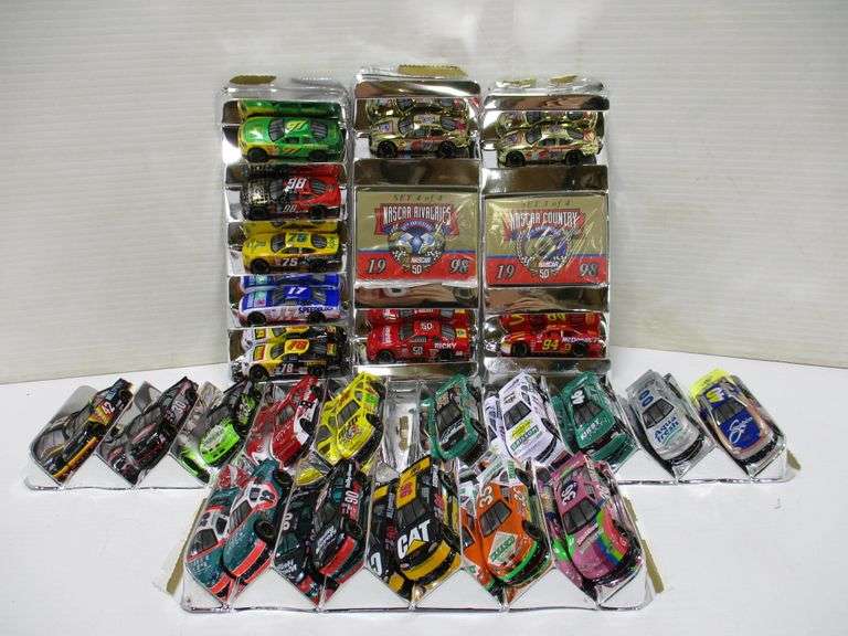 Full sets of NASCAR die-cast cars from 1998 - Albrecht Auction Service