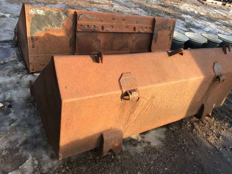 Bucket From a John Deere 500 Series Loader - Albrecht Auction Service