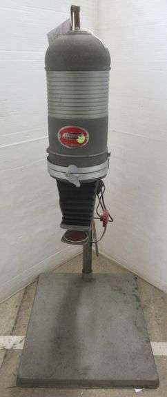 Older Photo Enlarger, Federal Brand Photo - Albrecht Auction Service