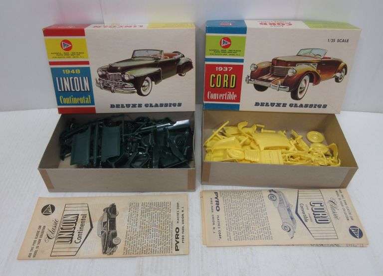 (2) Pyro Model Car Kits from the 1960s - Albrecht Auction Service