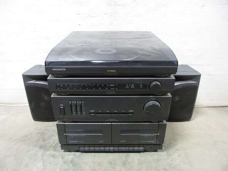 Magnavox FP9300 Radio/Turntable/Dual Cassette Stereo System with (2 ...
