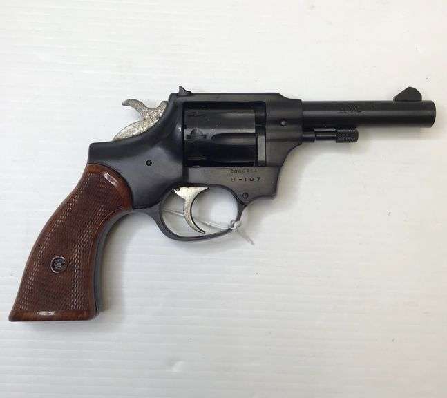 High Standard Sentinel Deluxe .22 LR Revolver - Albrecht Auction Service