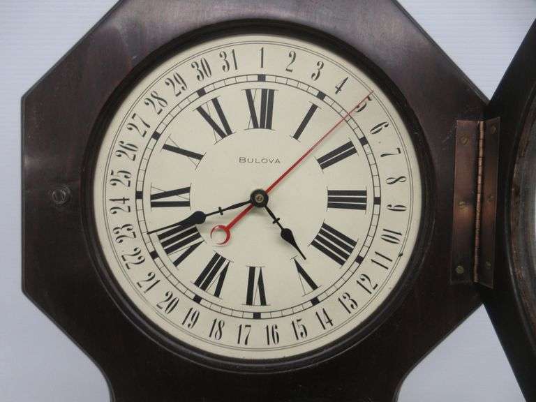 Bulova Wall Clock - Albrecht Auction Service