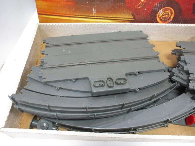 Complete 1964 Revell Gran Turismo home raceway 1/32 scale slot car set ...
