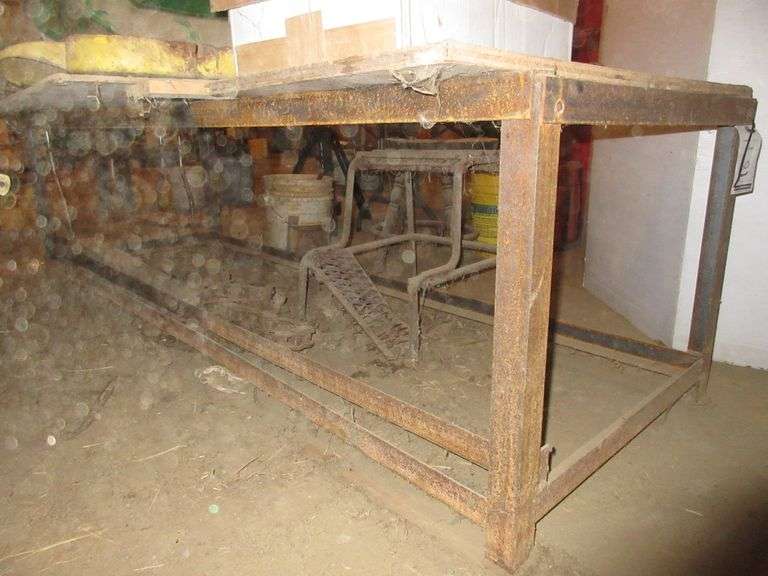 Large Angle Iron Cage Frame - Albrecht Auction Service