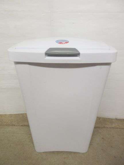 13-Gallon Sterilite Touch Top White Plastic Garbage Can - Albrecht ...