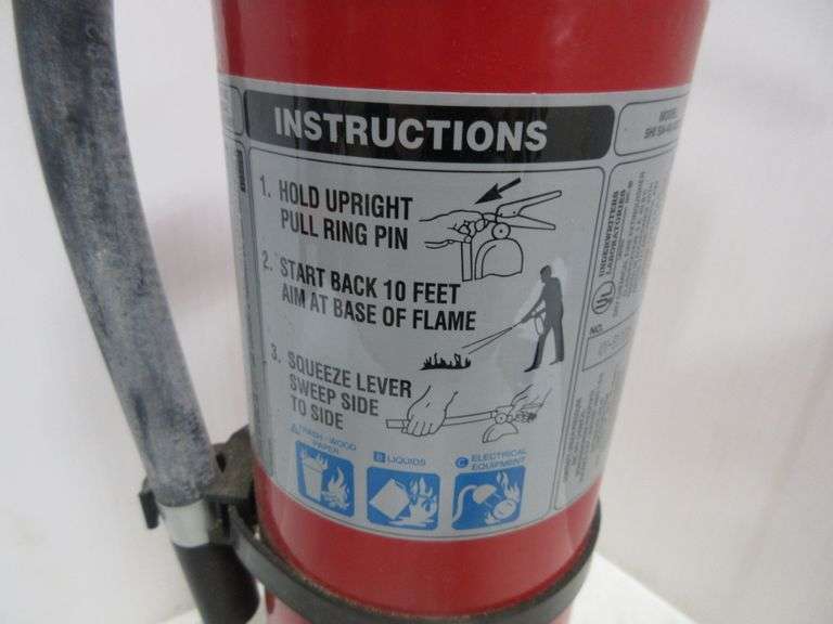 Buckeye Fire Extinguisher 3A 40BC 10lb In New Condition Albrecht buckeye-fire-extinguisher-3a-40bc-10lb-in-new-condition-albrecht