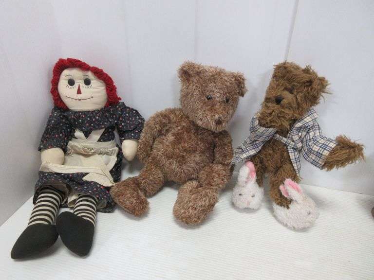 Gund old English sheepdog, Gund brown bear, old eskimo dolls, Raggedy ...