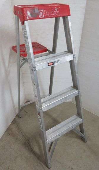 Davidson 4' aluminum ladder, 300 lb. capacity, has paint on it, used ...