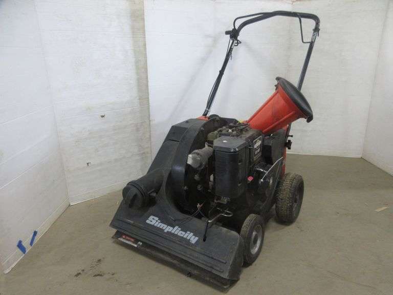 Simplicity wood chipper, 8HP Briggs & Stratton electric start, pull ...
