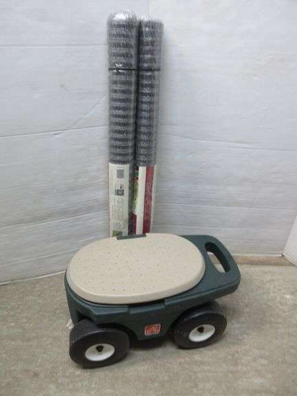 Step 2 garden hopper seat with 100’ plastic garden fence, new ...