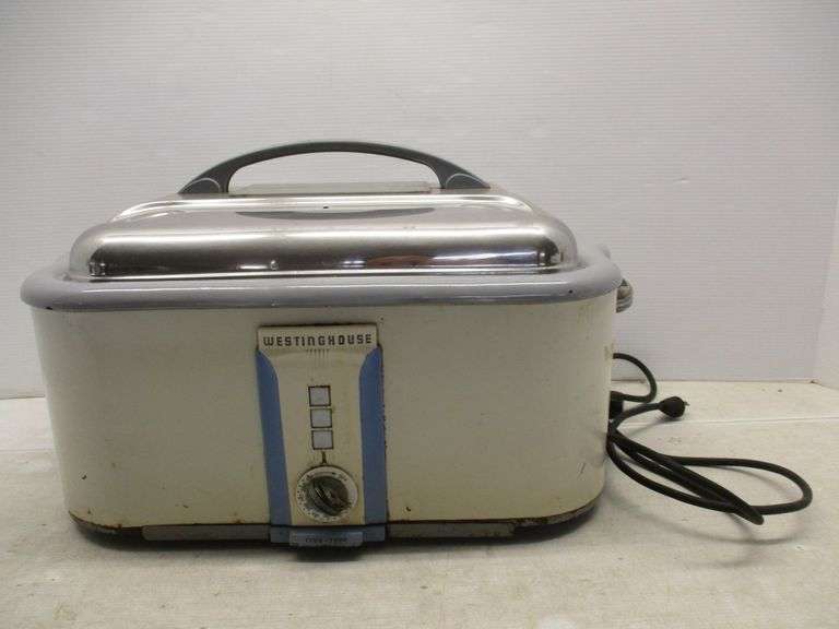 Westinghouse metal roaster oven with rack, cord, and liftout pan ...