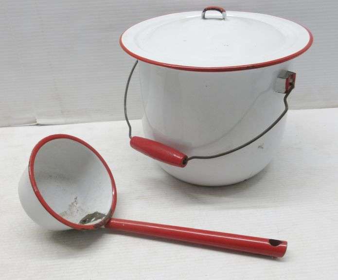 Old enamel pail, lid, and dipper, pail- 7 1/2"H, dipper has rust and ...