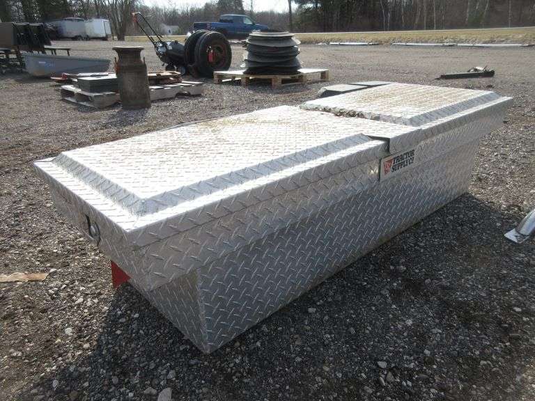 Tractor Supply truck tool box, 62"W x 21"D x 15"H, used - Albrecht ...