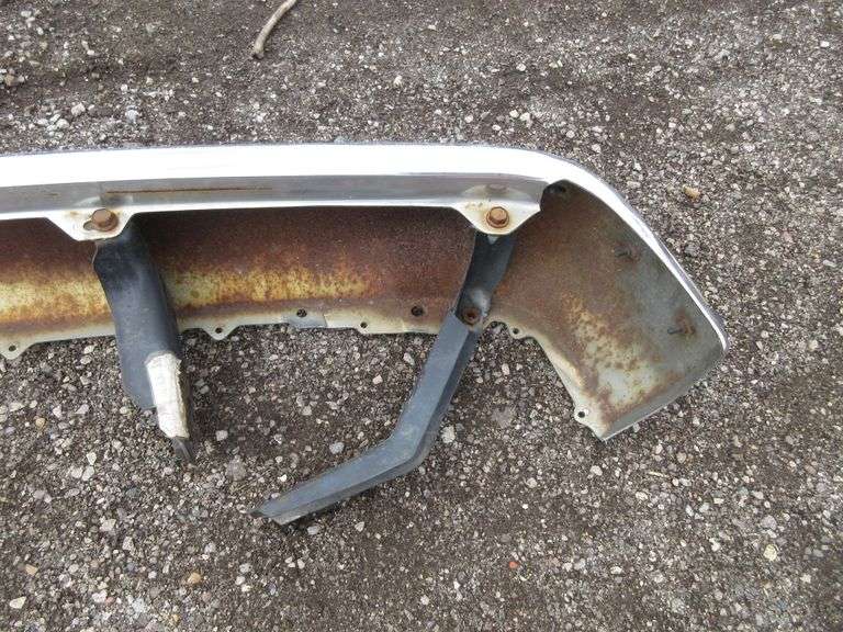 1992-1999 Chevy front bumper with mounting brackets, came off a 1996 ...