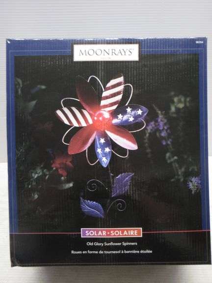 Moonrays 40" solar patriotic spinner yard stake, new - Albrecht Auction Service