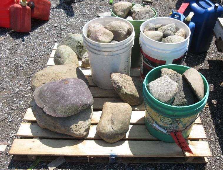 (4) Buckets of rocks and pallet of rocks, pallet of 5-Gallon buckets ...