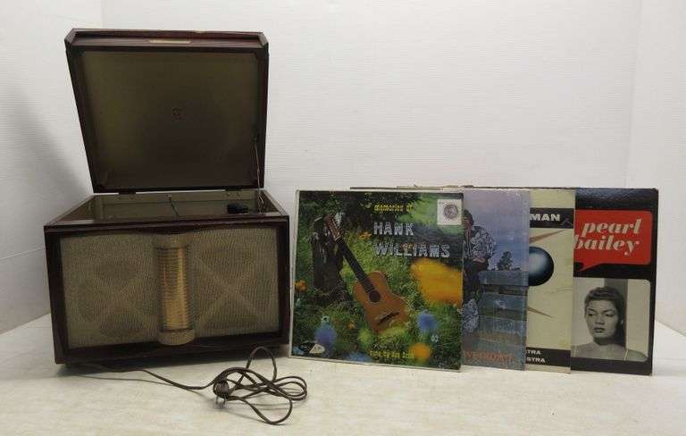 Antique Philco high fidelity record player and (54) albums, player- 16 ...