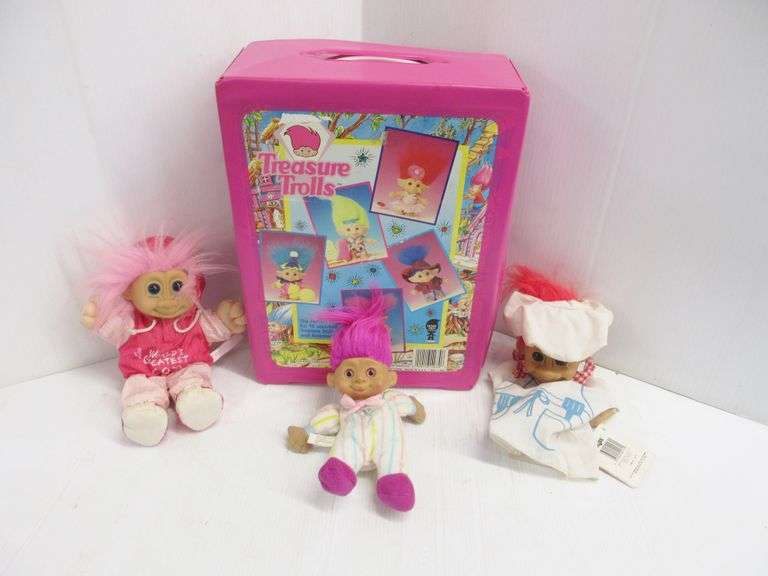 1992 Treasure Trolls carrying troll case with (3) Troll dolls ...