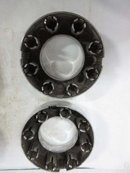 (4) Chrome Ford F250 hub caps - Albrecht Auction Service