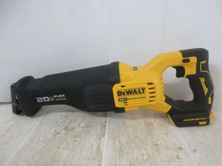 DeWALT DCS386B 20V Max with Flexvolt advantage reciprocating saw ...