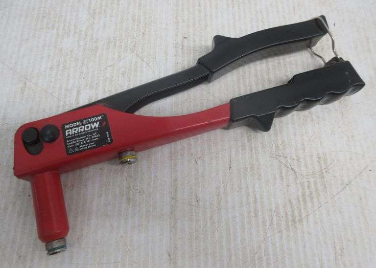 Model Rt 100m arrow rivet gun - Albrecht Auction Service