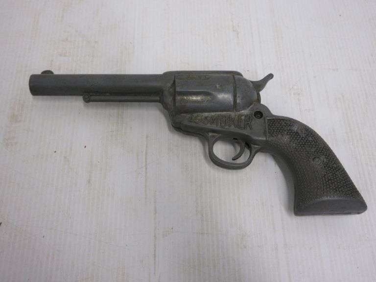1950's 45 smoker single shot cap gun, flour goes in barrel to simulate ...