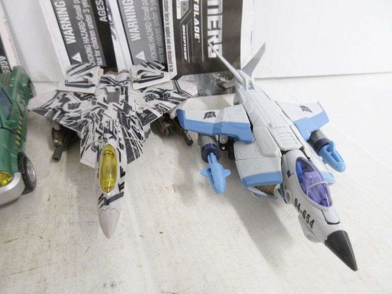 (7) Transformer Bayverse actions figures, includes: Deluxe DOTM ...