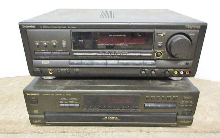 Technics AV control stereo receiver SA-EX900, and compact disc changer ...