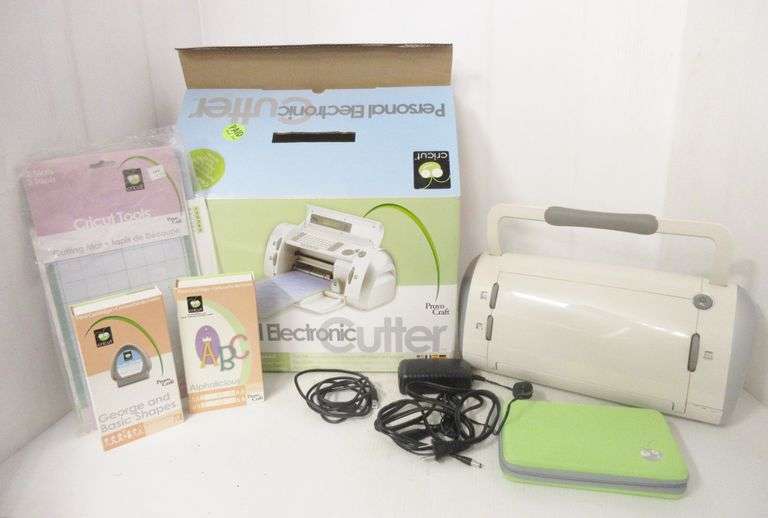 Cricut personal electronic cutter for craftwork and scrapbooking ...