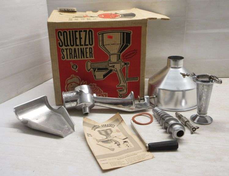 Squeezo strainer in original box, in great condition - Albrecht Auction ...