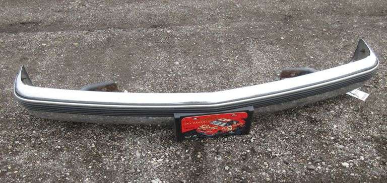 1992-1999 Chevy front bumper with mounting brackets, came off a 1996 ...