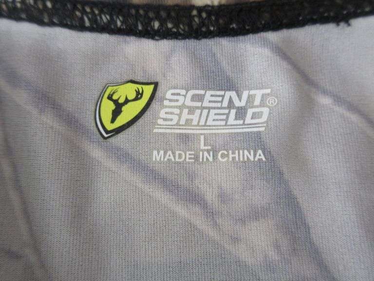 Scent shield tops and bottoms, size large - Albrecht Auction Service