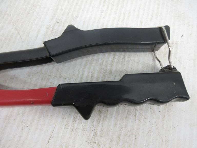 Model Rt 100m arrow rivet gun - Albrecht Auction Service