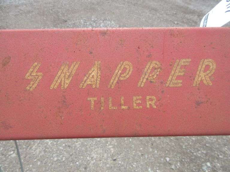 Old Snapper Tiller, unsure when last ran, 21", has good compression, as ...