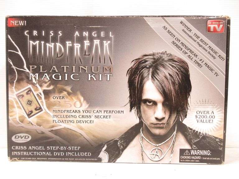 Criss Angel Mindfreak Magic Kit, over (250) tricks you can perform ...