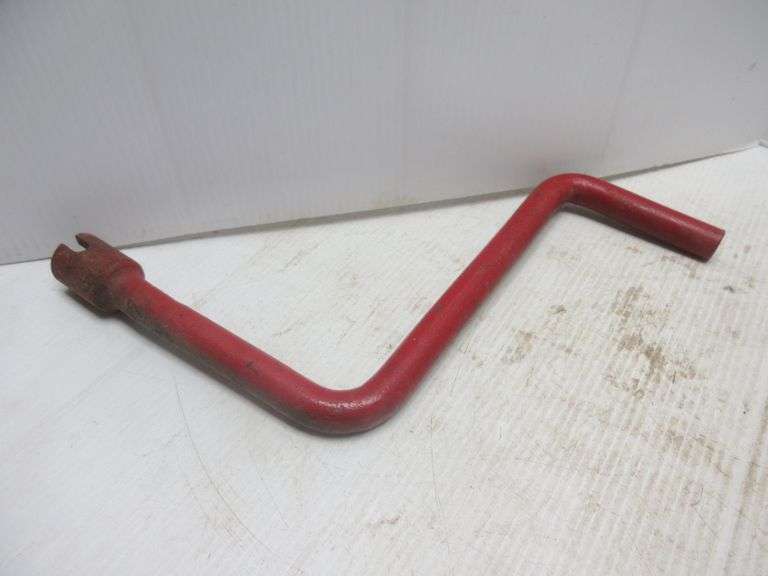 Old tractor crank - Albrecht Auction Service