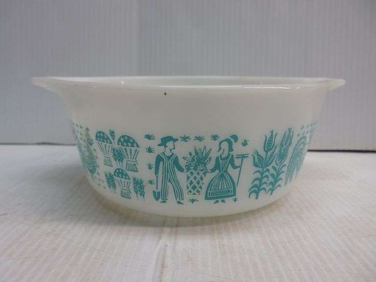 (5) Pyrex Bowls, includes: 1- Yellow 10" bowl, 1- Green 8" bowl, 2 ...