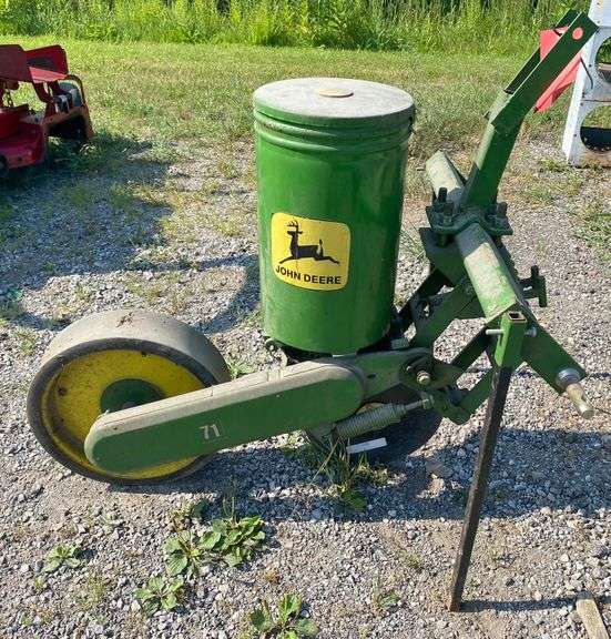 John Deere 1-row planter, 71-unit, Cat. 1 three-point hitch - Albrecht ...