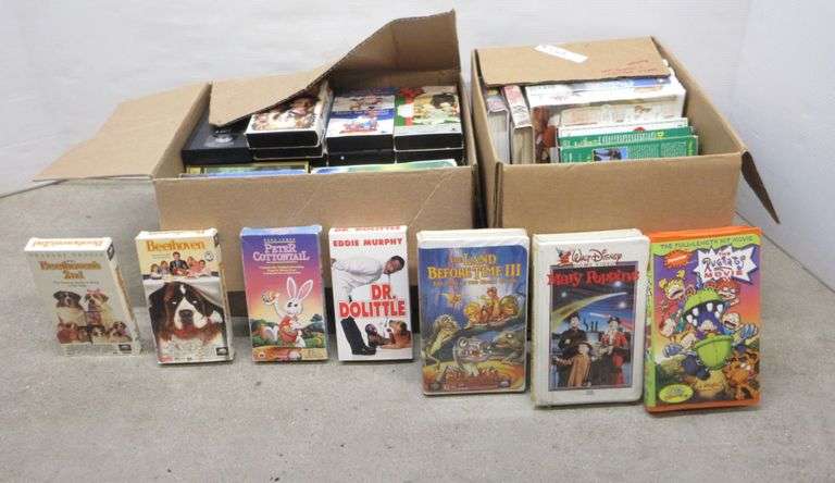 Children and Family VHS tapes, includes: Disney, Scooby Doo, Holiday's ...