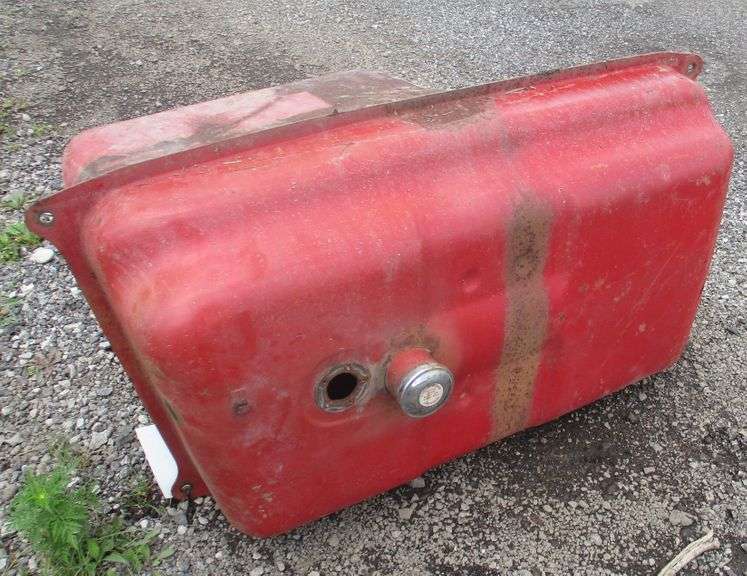 Farmall fuel tank from the 1960's to 1970's, used, as is - Albrecht ...