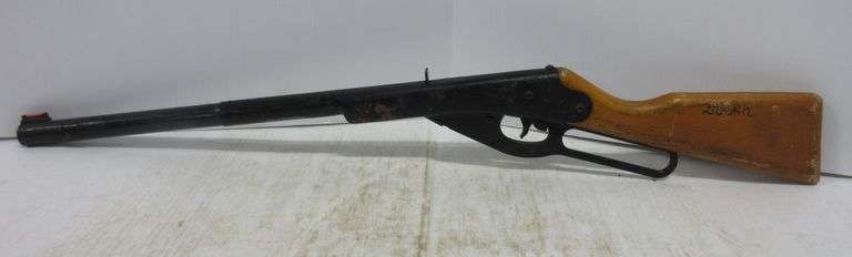 Daisy model 105B buck, good, works - Albrecht Auction Service