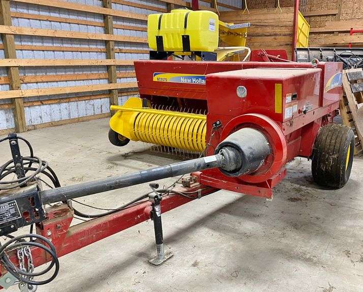 New in 2012 New Holland Baler BC5070, Hydraulic Swing Tongue, Hydraulic ...
