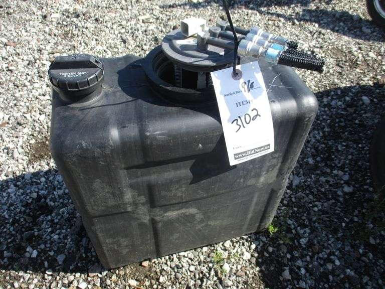 Remote fuel tank with a vehicle fuel pump, to test car engines on an ...