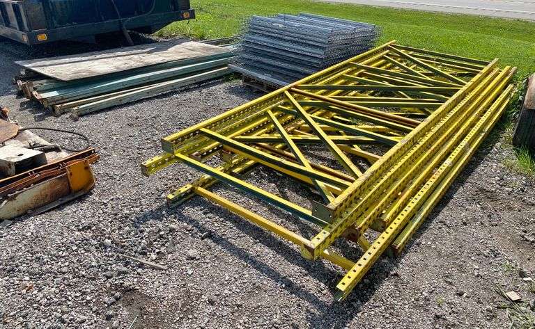 Teardrop style pallet racking, includes: (6) 4' x 12' uprights, (16) 12 ...