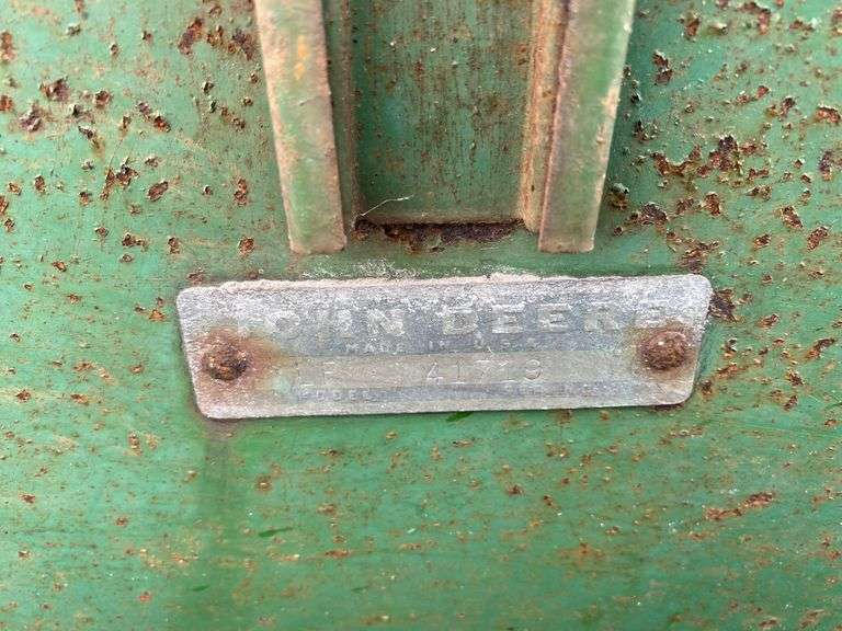 John Deere lime spreader, 10' hopper, 12' overall, works - Albrecht ...