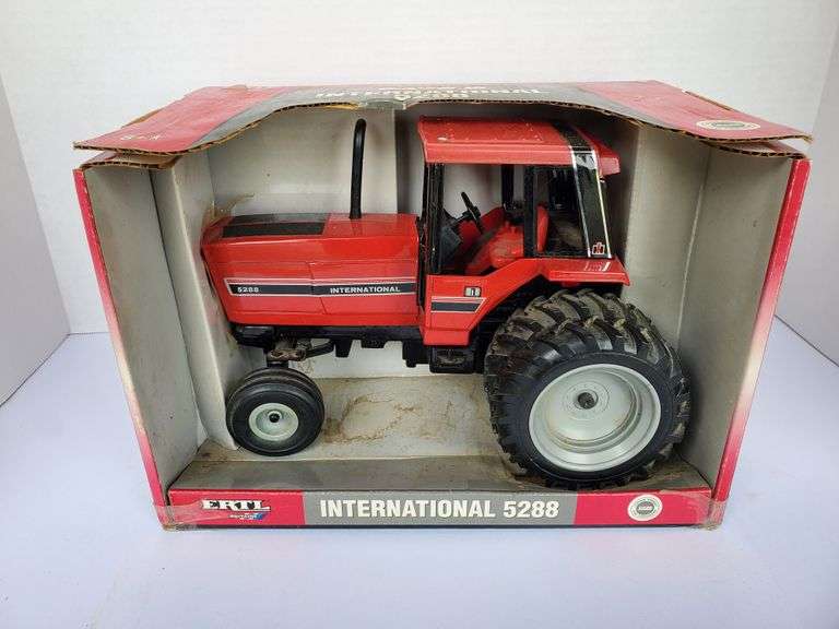 ERTL Case International 5288 Die Cast Metal Tractor in Original Box, 1/ ...